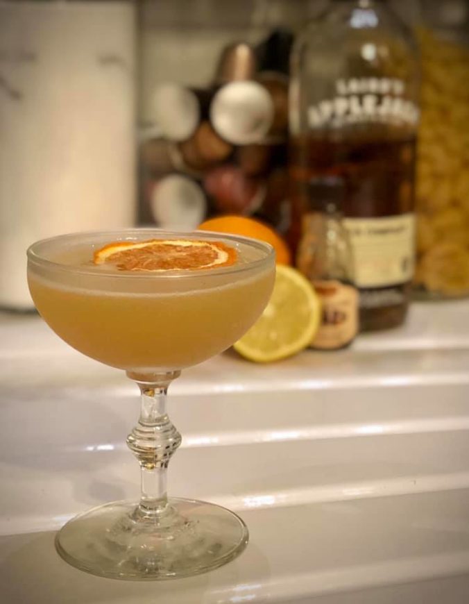 Applejack Rabbit – Inside the Mind of the Monkey