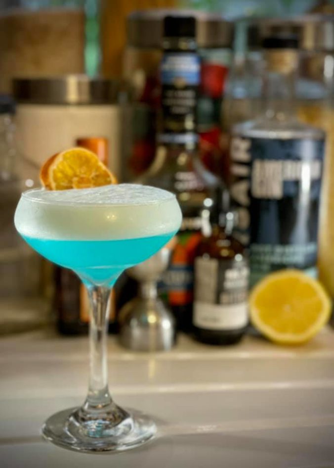 Blue Lady – Inside the Mind of the Monkey